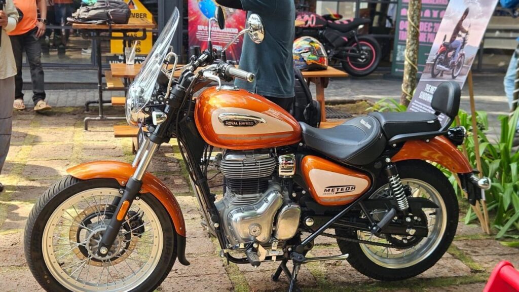Royal Enfield Meteor 350 Sundowner Edition Launched with Sunset Orange ...