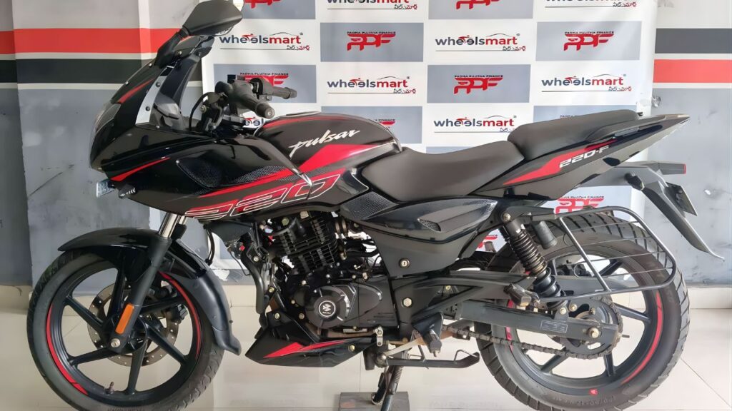 2025 Bajaj Pulsar 220F Launched in India - Gets Dual-Channel ABS, New ...