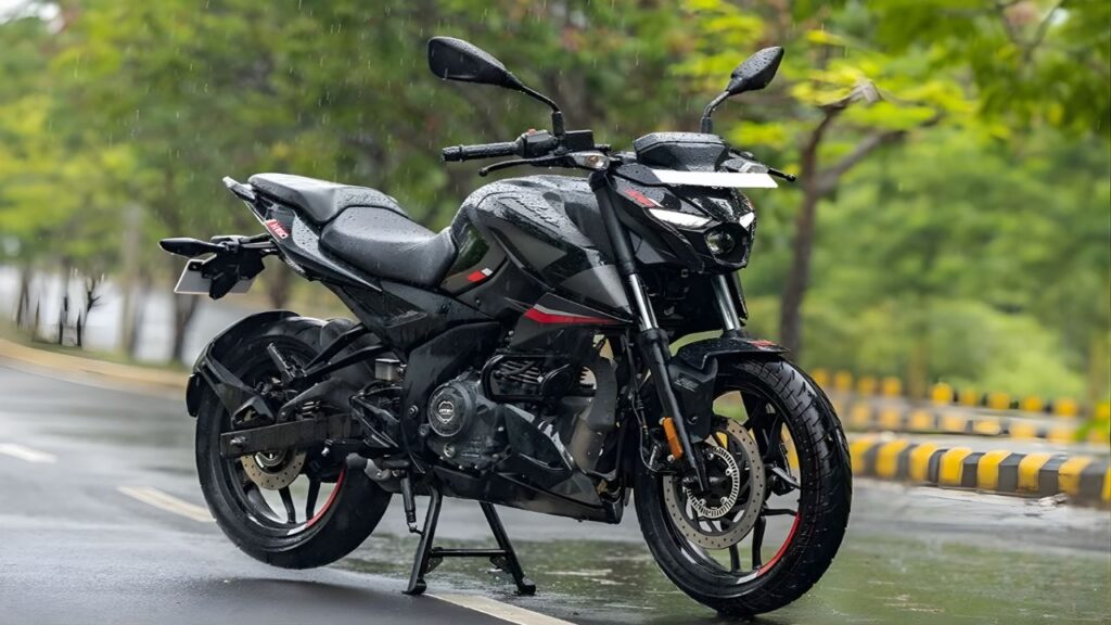Bajaj Pulsar N160 Updated - Price, Specs, Gold USD Forks & New Single Seat