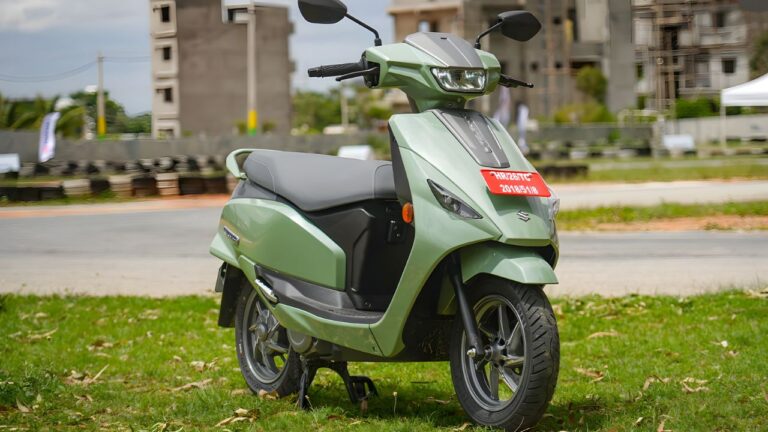 Suzuki e Access Electric Scooter - Price, Features, Range & Smart ...