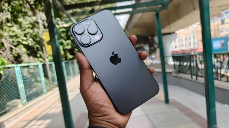 Apple iPhone 16 Pro Gets Over Rs 15,000 Discount on Croma - Check Deal ...