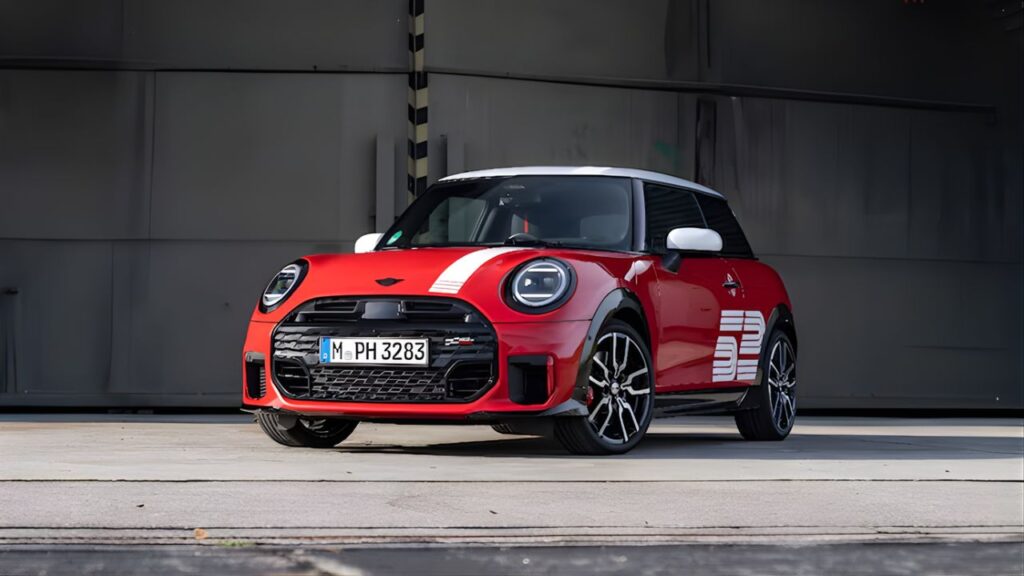 Mini Cooper 1965 Victory Edition Launched in India - Limited CBU ...